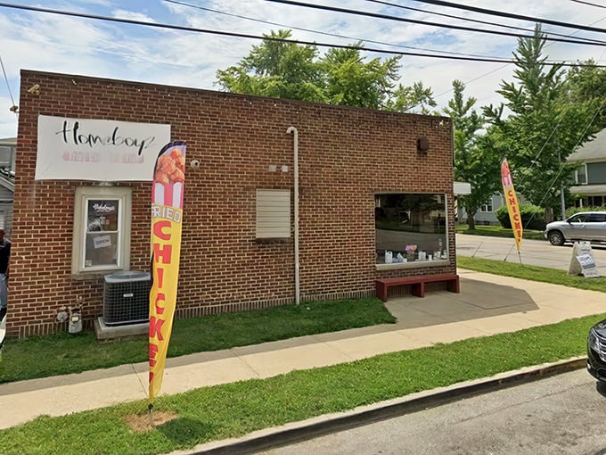 Don't let the modest exterior fool you. Behind that brick facade, Homeboyz is creating fried chicken that makes locals line up and visitors detour.