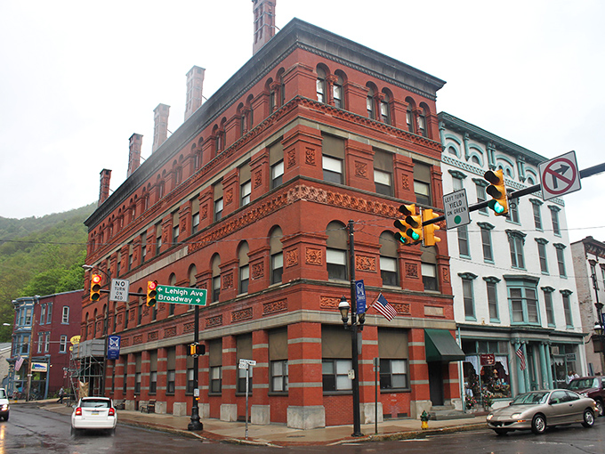 The "Switzerland of America" shows off its Old World charm with buildings that look like they're competing in a beauty pageant.