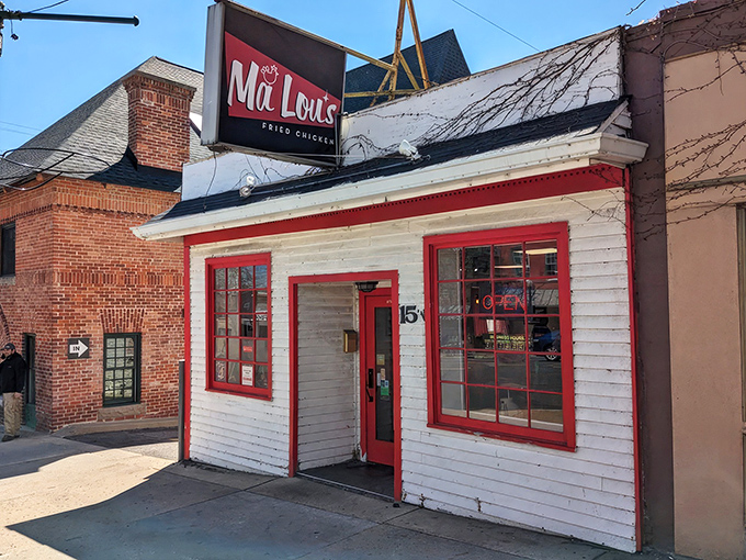 Sometimes the best treasures come in the smallest packages, and Ma Lou's proves that point with every crispy bite. 