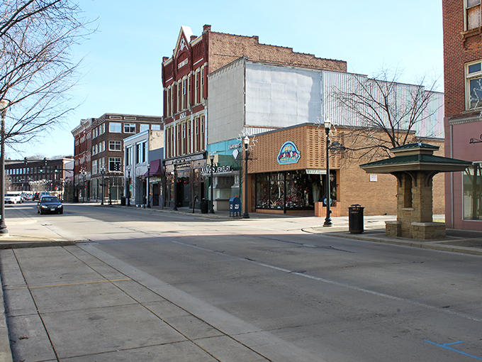 Historic storefronts in New Castle stand as testaments to simpler times. These buildings have witnessed generations of hellos and goodbyes.