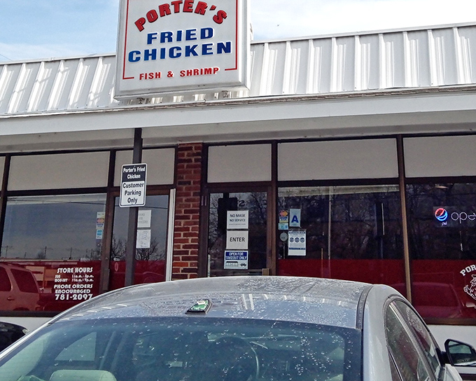 No fancy frills needed when your chicken is this good. Porter's keeps it simple and simply delicious.