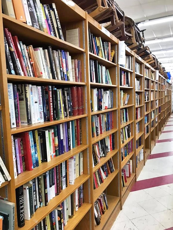 Bibliophiles beware: you might need to cancel your plans for the day once you discover this literary labyrinth.