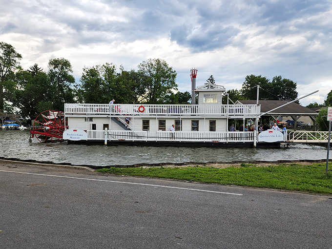 All aboard for nostalgia! This classic riverboat offers a glimpse into Buckeye Lake's storied past, when steamboats were the kings of transportation.