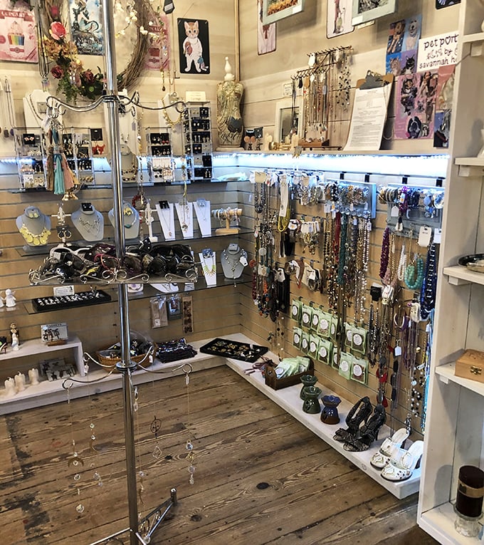 Jewelry displays that would make Tiffany jealous, minus the heart attack-inducing price tags and snooty salespeople.