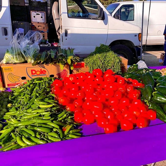 Nature's jewelry box&mdash;tomatoes so red they'd make a stoplight jealous, alongside snap peas that actually snap with freshness.