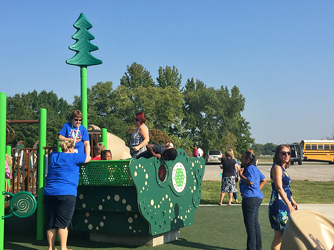 At Gordon Moore Park, families create memories without emptying wallets. Nature's playground doesn't charge admission for its best attractions.