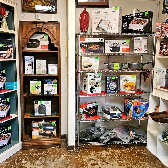 Kitchen gadget heaven! From air fryers to slow cookers, this is where culinary dreams come true without the sticker shock.