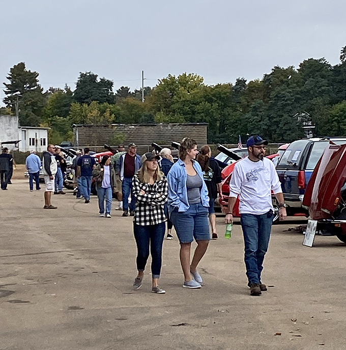 Weekend warriors on the hunt! These savvy shoppers know the thrill of the chase is half the fun at Shawano's legendary market.