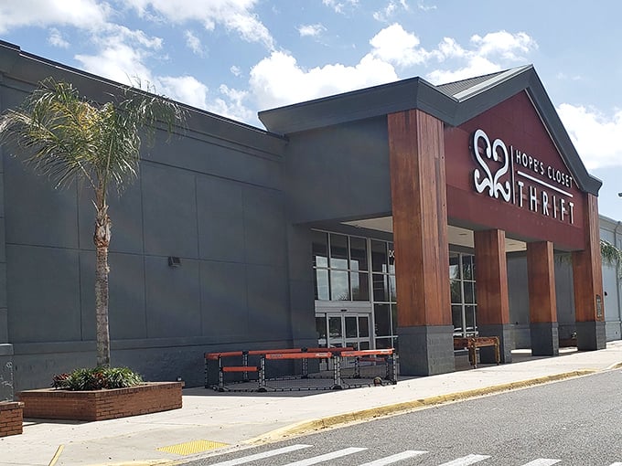 Even from the side, Hope's Closet impresses with its size and thoughtful design. Those shopping carts await your inevitable haul.