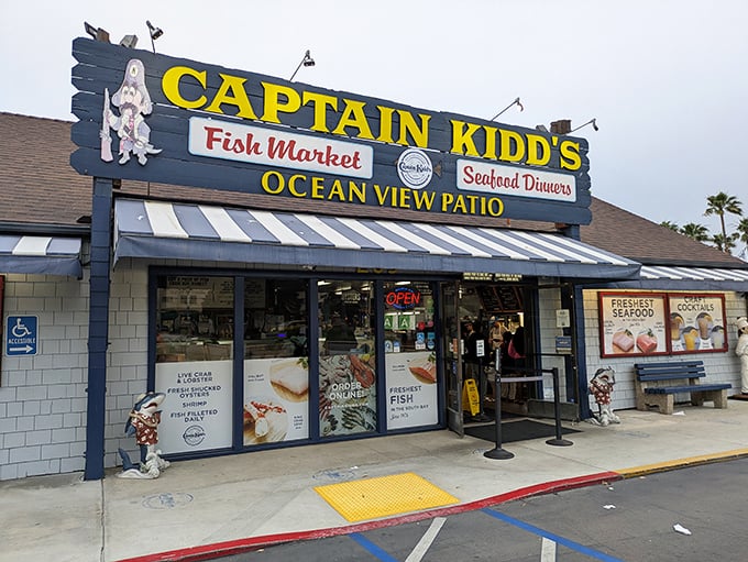 Captain Kidd's doesn't need fancy decor when the seafood speaks for itself. This blue-signed fish market lets you pick your catch before they cook it!