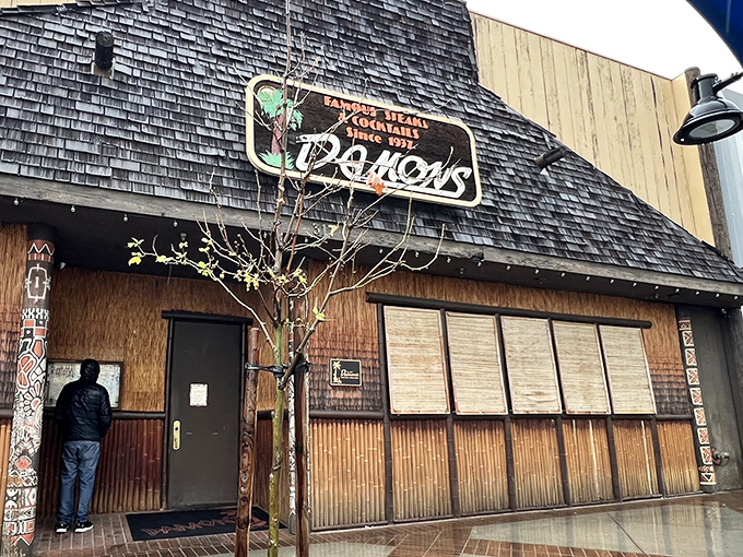 Damon's tropical tiki façade hides an unexpected steakhouse treasure—like finding a diamond ring in your piña colada.