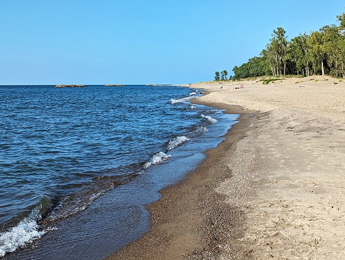 Presque Isle's sandy shores prove Pennsylvania can do beach days that rival the coasts&mdash;minus the sharks and crushing humidity.