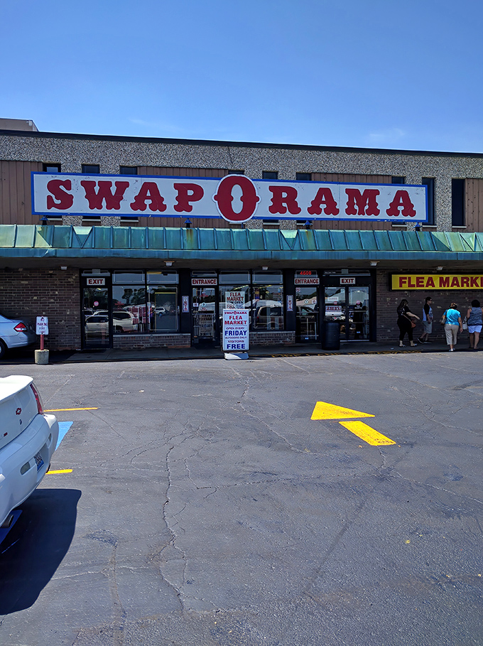 Stars and stripes and everything nice! Melrose Park's Swap-O-Rama welcomes bargain hunters with its patriotic facade.