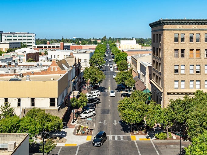Visalia's colorful historic buildings line the main street, offering small-town charm with prices that won't make your wallet weep.