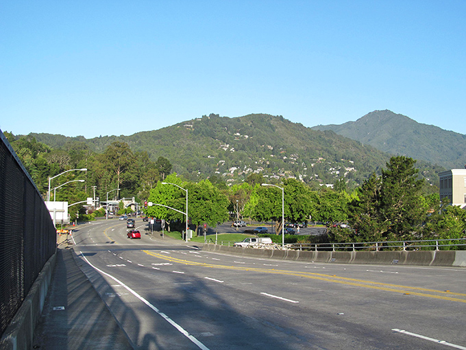 Madera's tree-lined streets and mountain views offer scenic beauty without the premium price tag. Small-town living with big-sky vistas.