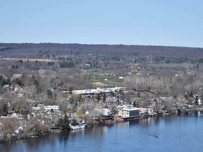 Victorian homes in a rainbow of colors line New Hope's streets, looking like they're posing for their annual Christmas card photo.