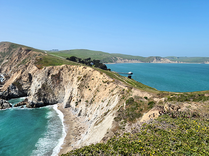 The kind of view that makes smartphone cameras weep with inadequacy. Mother Nature showing off again!