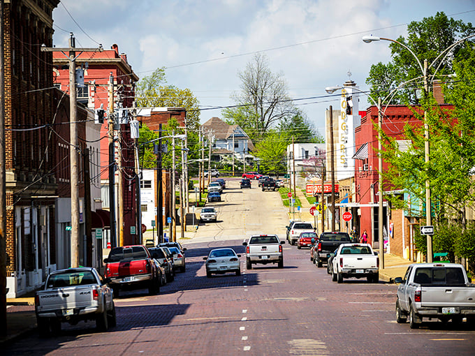 The wide streets and classic architecture of Poplar Bluff create a postcard-perfect setting for budget-friendly Ozark living.
