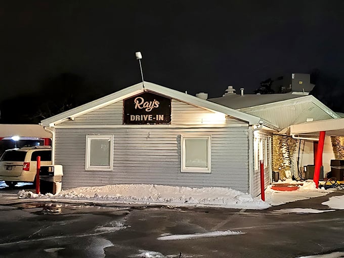 Night falls but Ray's glows on, feeding Kokomo one legendary tenderloin at a time. 