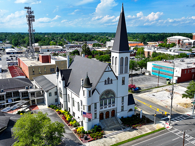 This white-steepled church rises like a sentinel over Valdosta – spiritual landmark and downtown anchor rolled into one photogenic package.