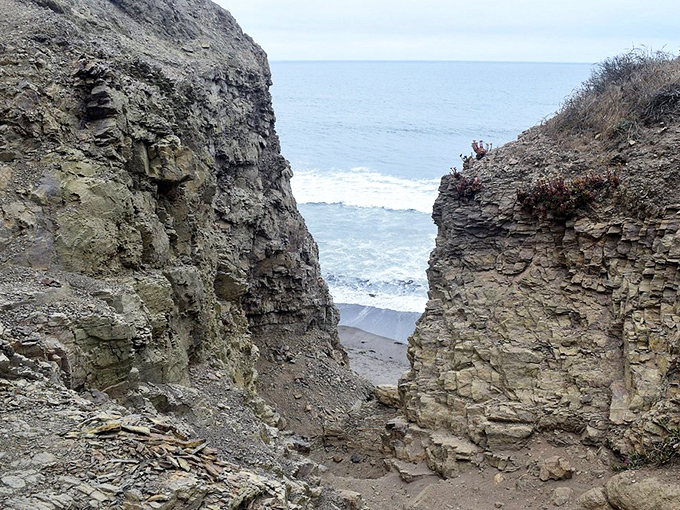 The final approach reveals itself like the entrance to a secret world. Indiana Jones would approve of this dramatic reveal.