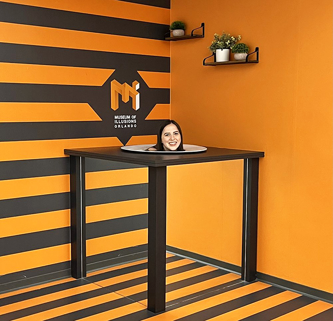 Dinner is served! The Head on a Platter illusion gives new meaning to "using your head" at mealtime.