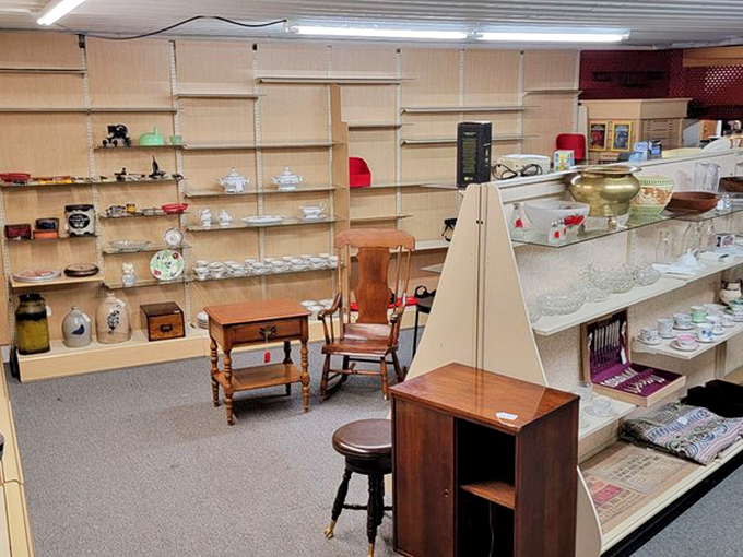 Treasure hunter's paradise! Shelves lined with history where every corner reveals potential heirlooms waiting for their second act in your home.4. interior