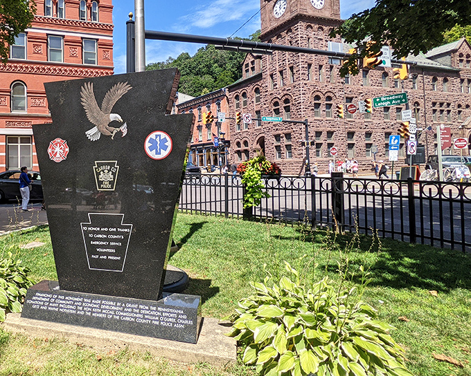 This memorial stands as a solemn reminder of Jim Thorpe's heritage, bridging past and present against the backdrop of the town's iconic courthouse.
