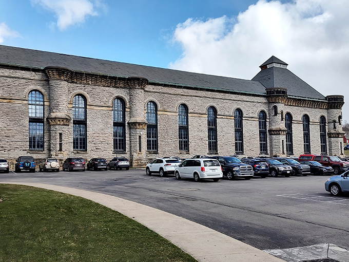 Even the parking lot view is impressive. Imagine pulling up here for your first day of "extended stay" back in the reformatory's heyday. 