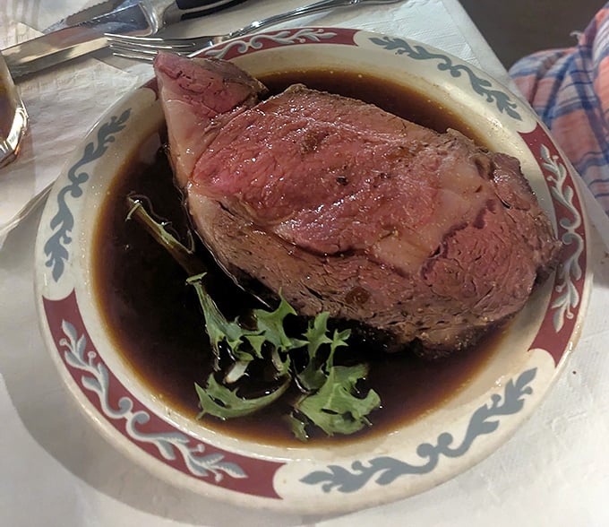 The star of the show: prime rib so perfectly pink it could make a vegetarian question their life choices. That au jus isn't just a sauce&mdash;it's liquid gold.