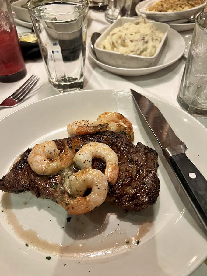 Surf meets turf in perfect harmony. If Fred Astaire and Ginger Rogers were reincarnated as dinner, they'd be this plate.