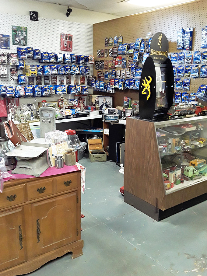 The hunting section reveals Browning memorabilia alongside vintage finds &ndash; a paradise for outdoorsmen looking to recapture the spirit of adventures gone by.