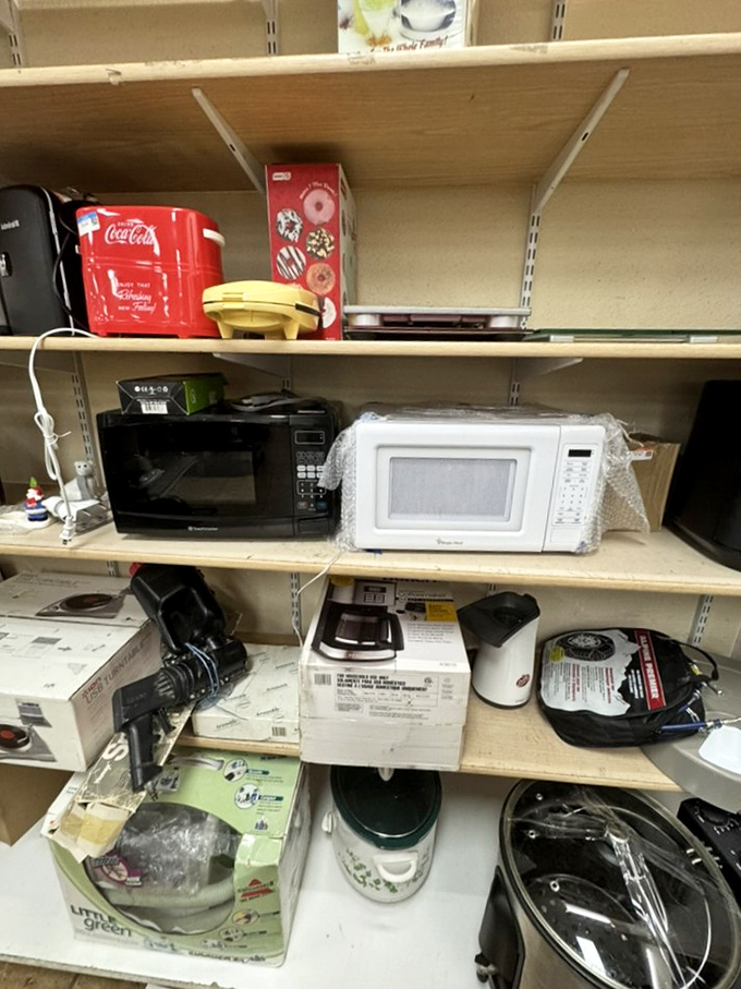 Kitchen appliance heaven awaits! From microwaves to coffee makers, these gadgets are ready for their second act in your culinary production.