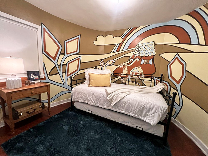 Sweet dreams are made of this&mdash;a bedroom where the walls curve like a boot heel and storybook murals dance across the walls.