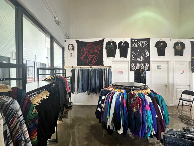 Rock 'n' roll nostalgia decorates the walls, with band flags and memorabilia creating a museum-like backdrop for your treasure hunting.