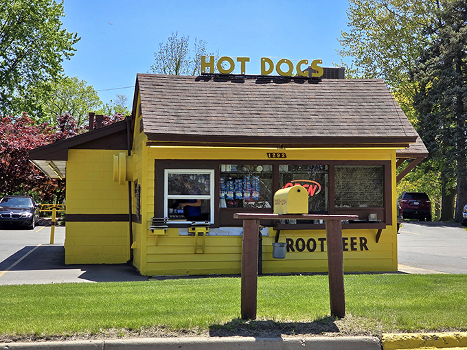 Bill's yellow exterior shines brighter than a summer sunrise, promising golden moments inside those walls.