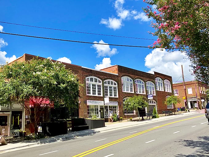 Those big windows? They whisper “southern sunlight, sweet tea, and maybe a little gossip if you're lucky.”