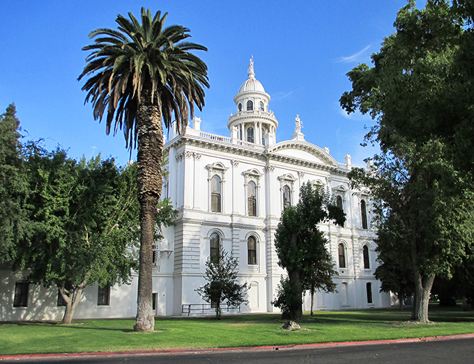Historic architecture and palm trees give Merced's civic buildings distinctive California character. Affordable living with Golden State style.