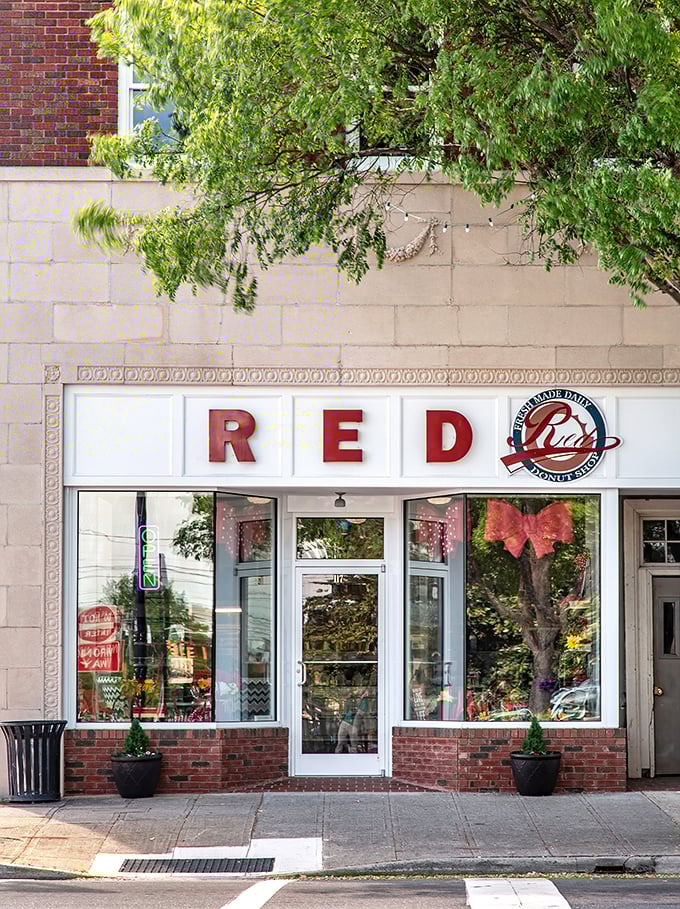 RED's classic storefront brings mid-century charm to downtown Lexington. Those bold letters promise donut nirvana behind those gleaming windows.