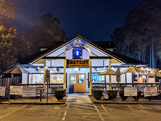 When the sun goes down, Eastcut lights up like a beacon for the sandwich-obsessed. The bat signal, but for hungry people.