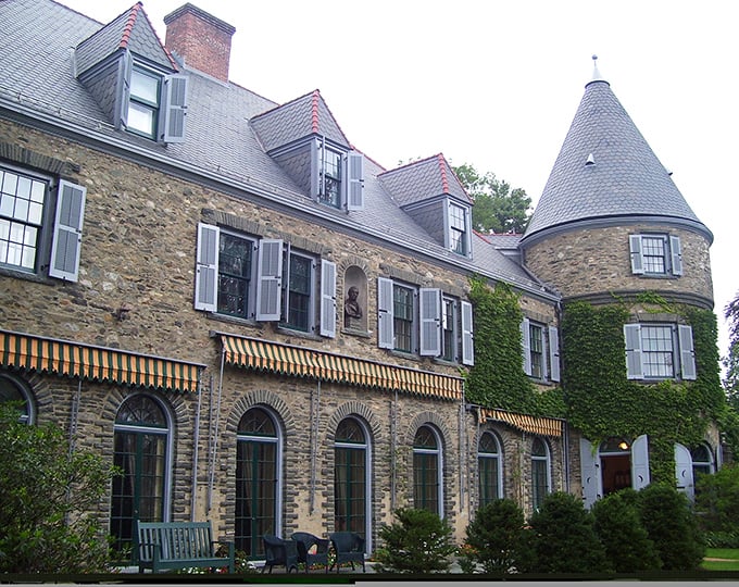 Milford's historic architecture takes you back to an era when buildings were constructed not just to stand, but to impress for generations.