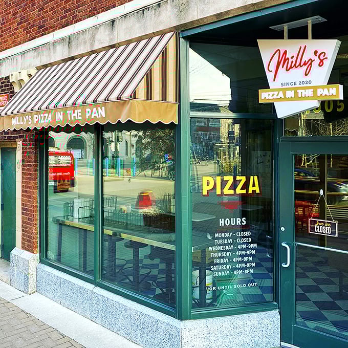 This unassuming little building houses some of the most innovative pan pizza in the Windy City.