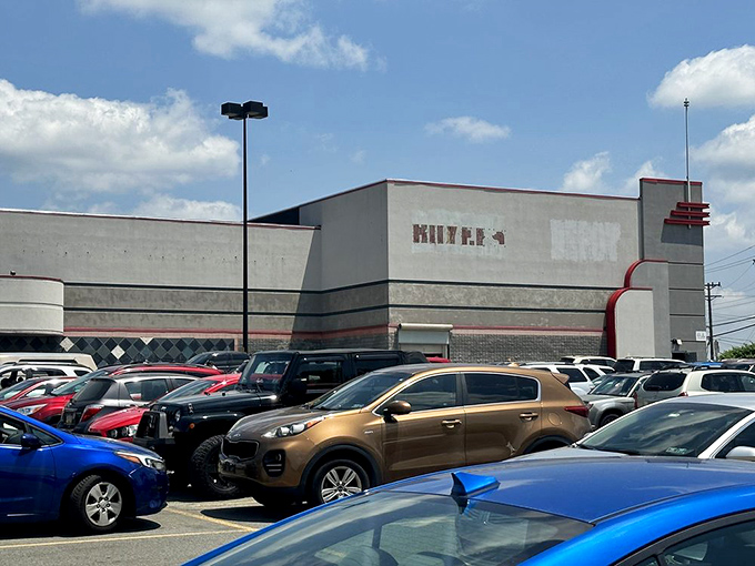 The grand entrance to Rossi's stands ready to welcome bargain hunters into its labyrinth of vendor booths and unexpected discoveries.