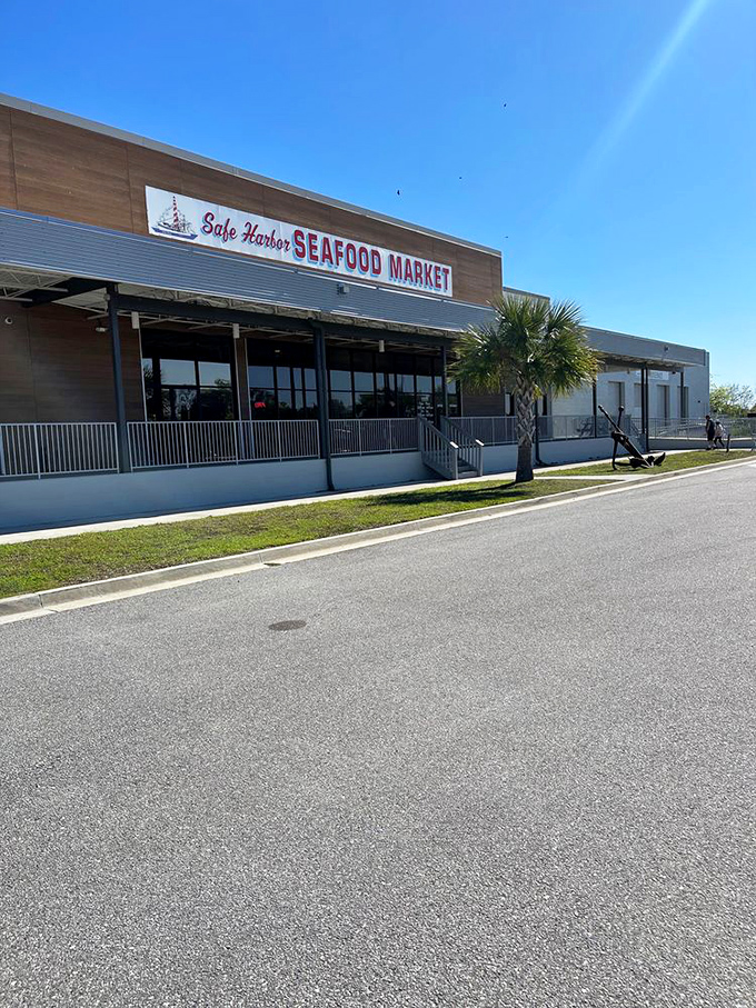 Blue skies, palm trees, and a straightforward building that focuses on what matters—incredibly fresh Atlantic seafood.
