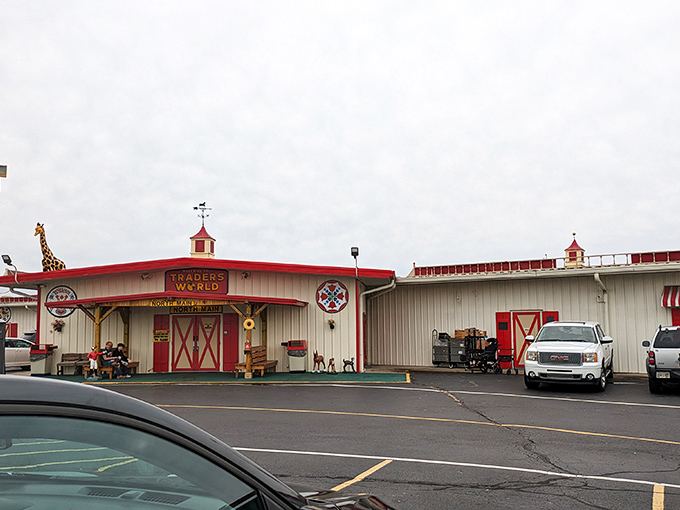 Follow the crowd to find the deals! This bustling marketplace becomes a small city of shoppers every weekend.