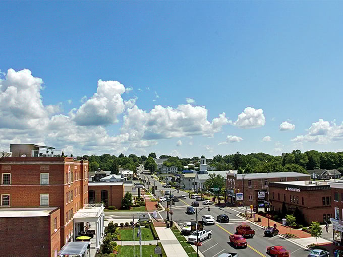 A bird's-eye view of Wytheville reveals its perfect small-town layout. From up here, you can almost see your retirement savings growing!