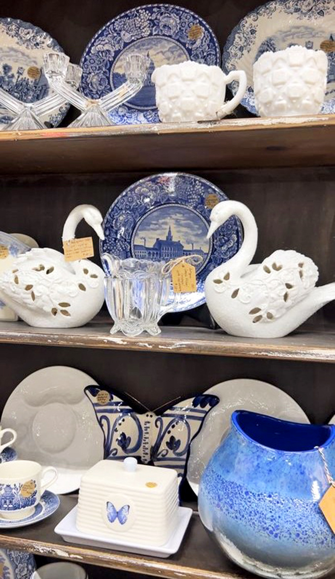 Blue and white transferware: where history and dinner parties collide. Those swan vessels are practically begging to hold your grandmother's dinner rolls. 