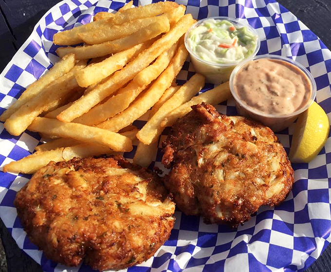 These crab cakes don't mess around with fillers&mdash;they're the seafood equivalent of a handwritten letter in the age of text messages: authentic and worth the wait.