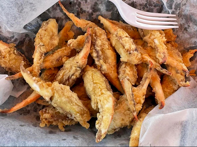 The stars of the show &ndash; golden-fried crab claws that snap with sweetness and make you wonder why you'd ever waste time on anything else.