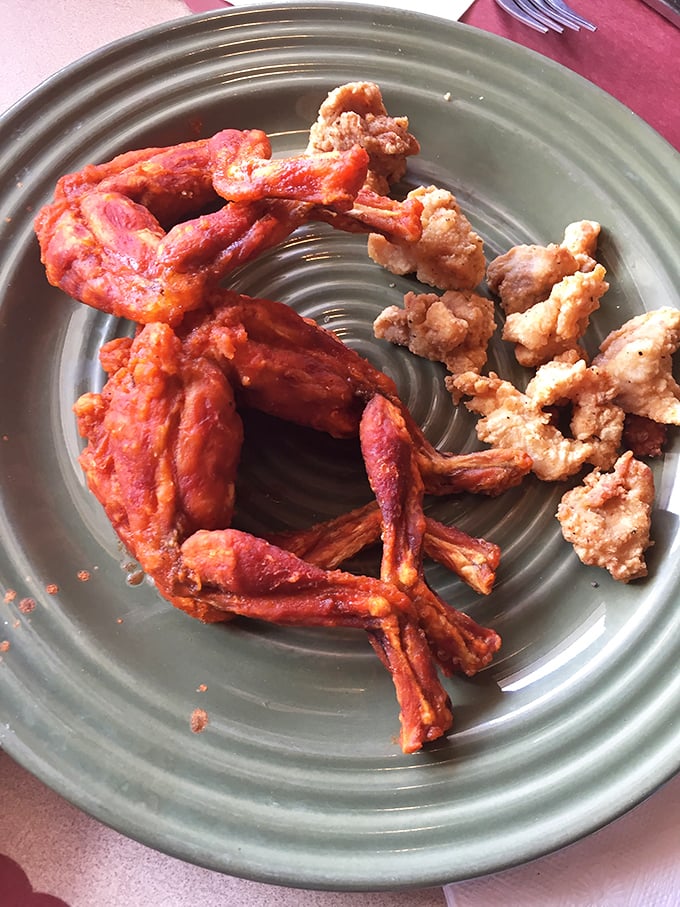 Florida meets France on one plate! These crispy buffalo wings and frog legs offer a taste adventure that would make both cowboys and chefs nod in approval.